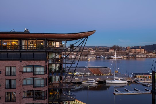 Stamina. Kari Nissen Brodtkorb and four predecessors – Nasjonalmuseet