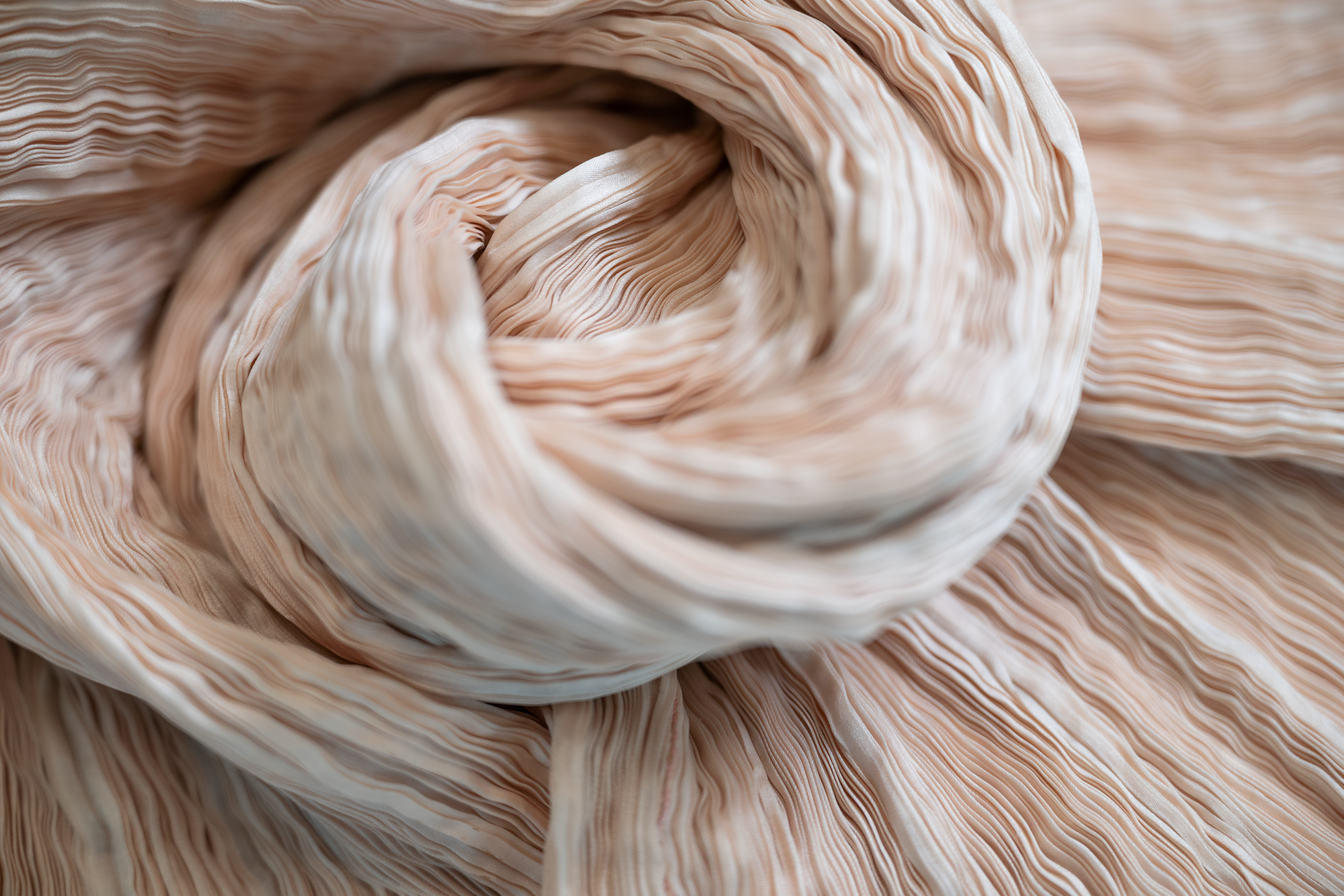 The Secretive Folds of the Delphos Dress - Nasjonalmuseet